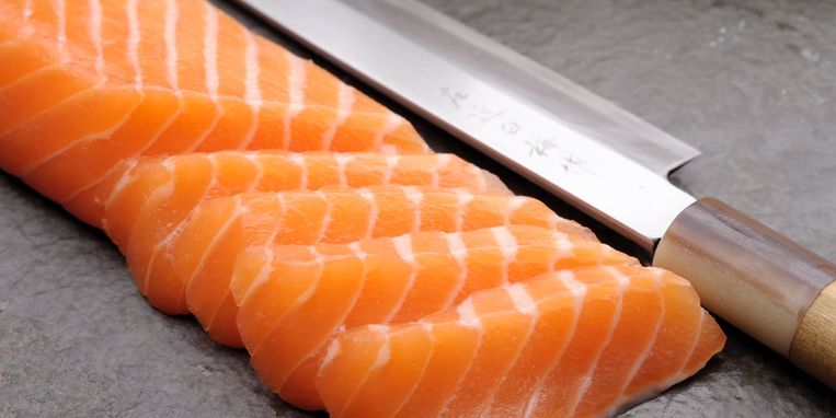 Is rauwe zalm gezond? Hier moet je voortaan op letten